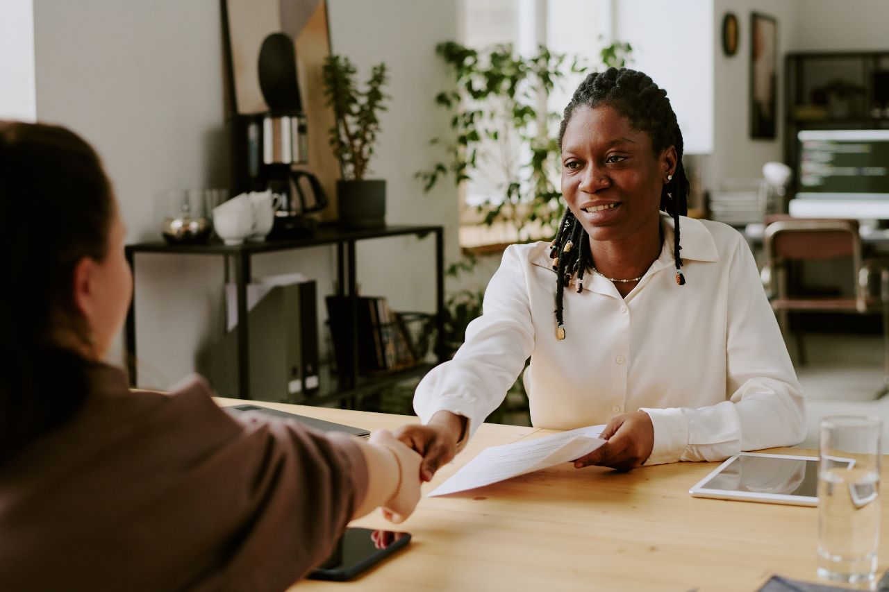 10 Common Interview Questions and Best Answers for Job Seekers